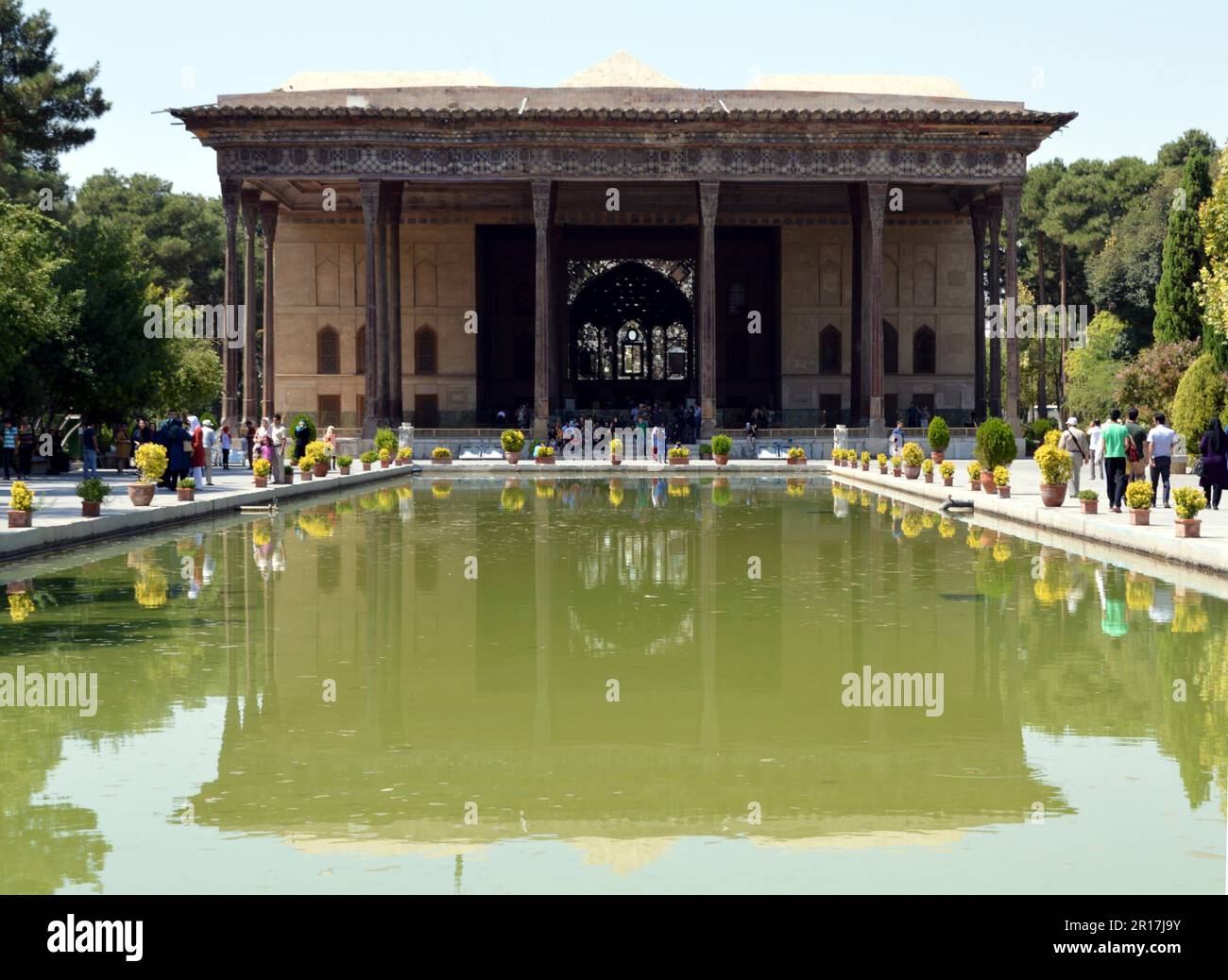 Iran, Isfahan: Kakh-e Chehel Sotun (Chehel Sotun Palace = 40 Pillars ...