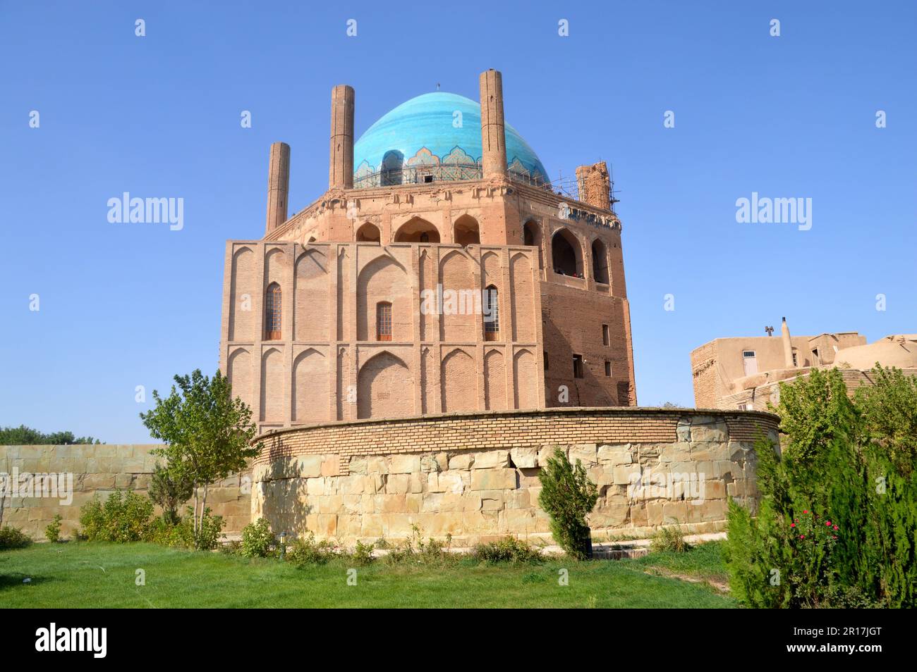 Iran, Soltaniyeh: Gonbad-e Soltaniyeh (Oljeitu Mausoleum) was built by ...