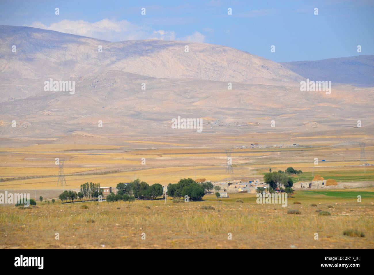 Iran: remarkable landscape in the Zagros Mountains in Azarbaijan ...