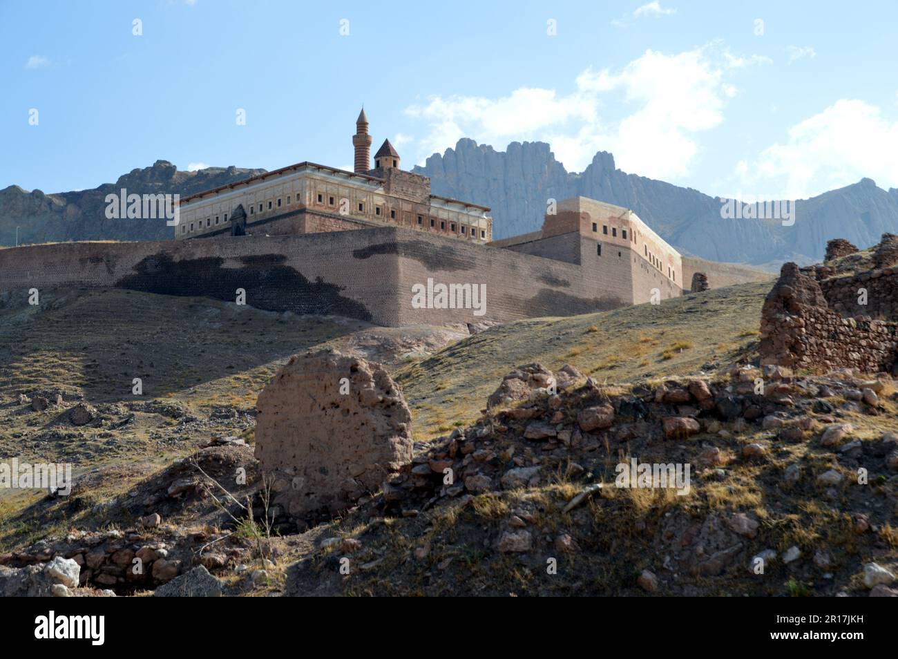 Turkey, Dogubayazit, Anatolia: Ishak Pasha Palace was begun in 1685 by ...