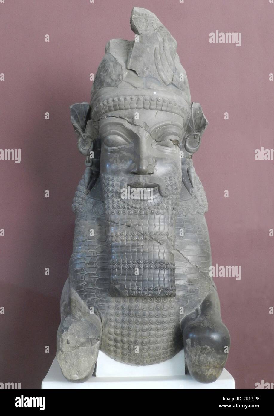 Iran, Teheran: bronze head of Darius the Great in the National Museum ...