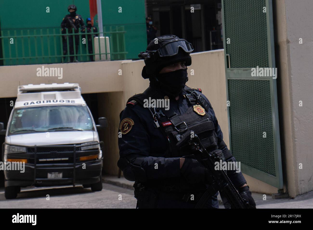 Mexico City, Mexico. Elements of the Mexico City police guarantee ...