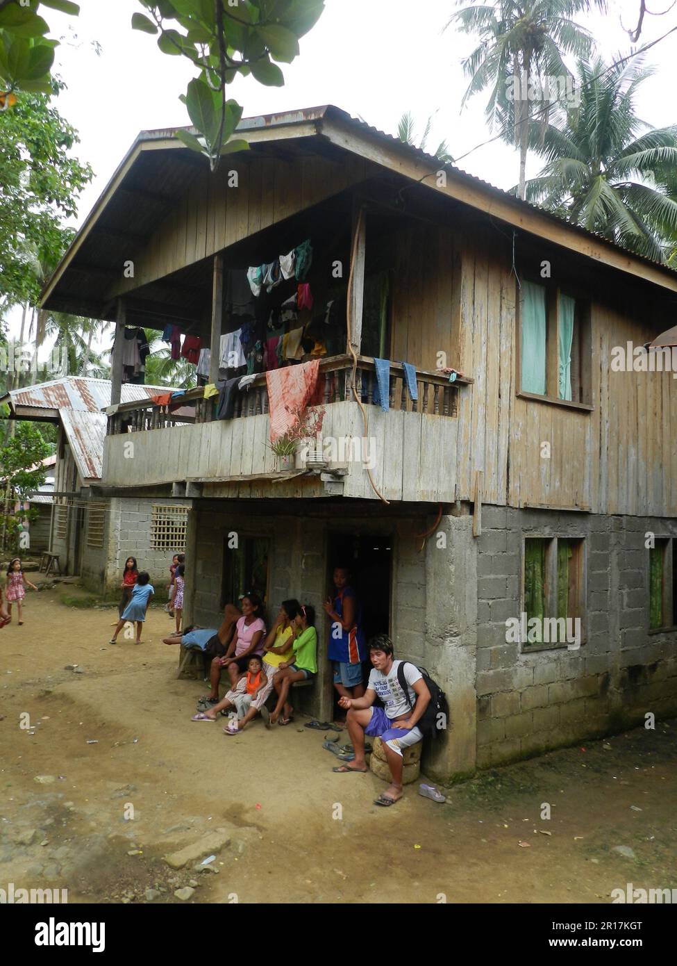 The Philippines, Samar Island, Pantayahan Barangay: a typical family ...