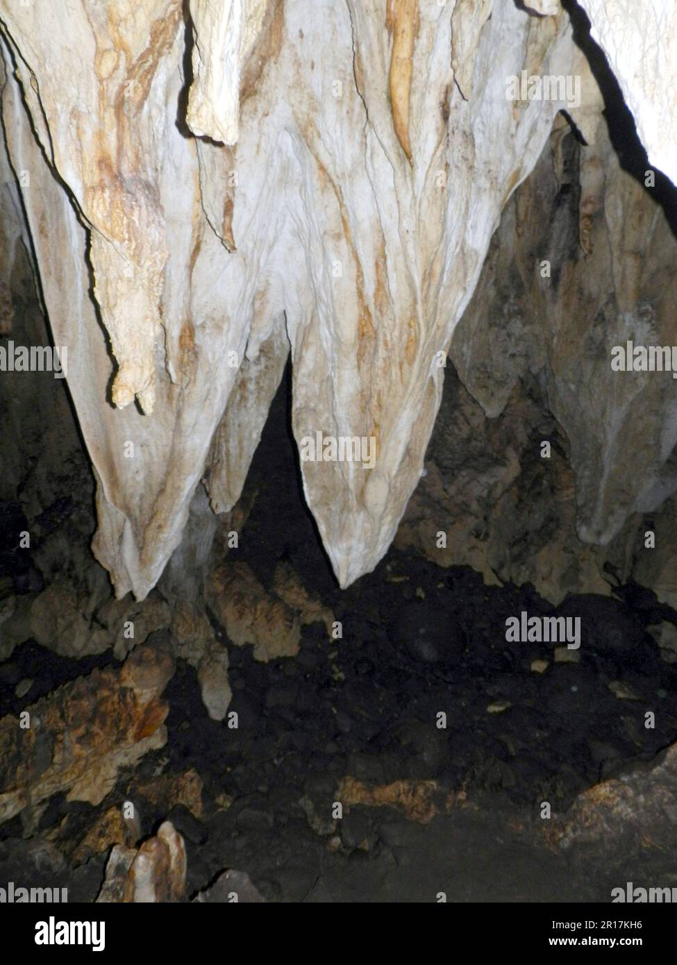 The Philippines, Samar Island, Barangay Longsob, Guinogo-an Cave ...