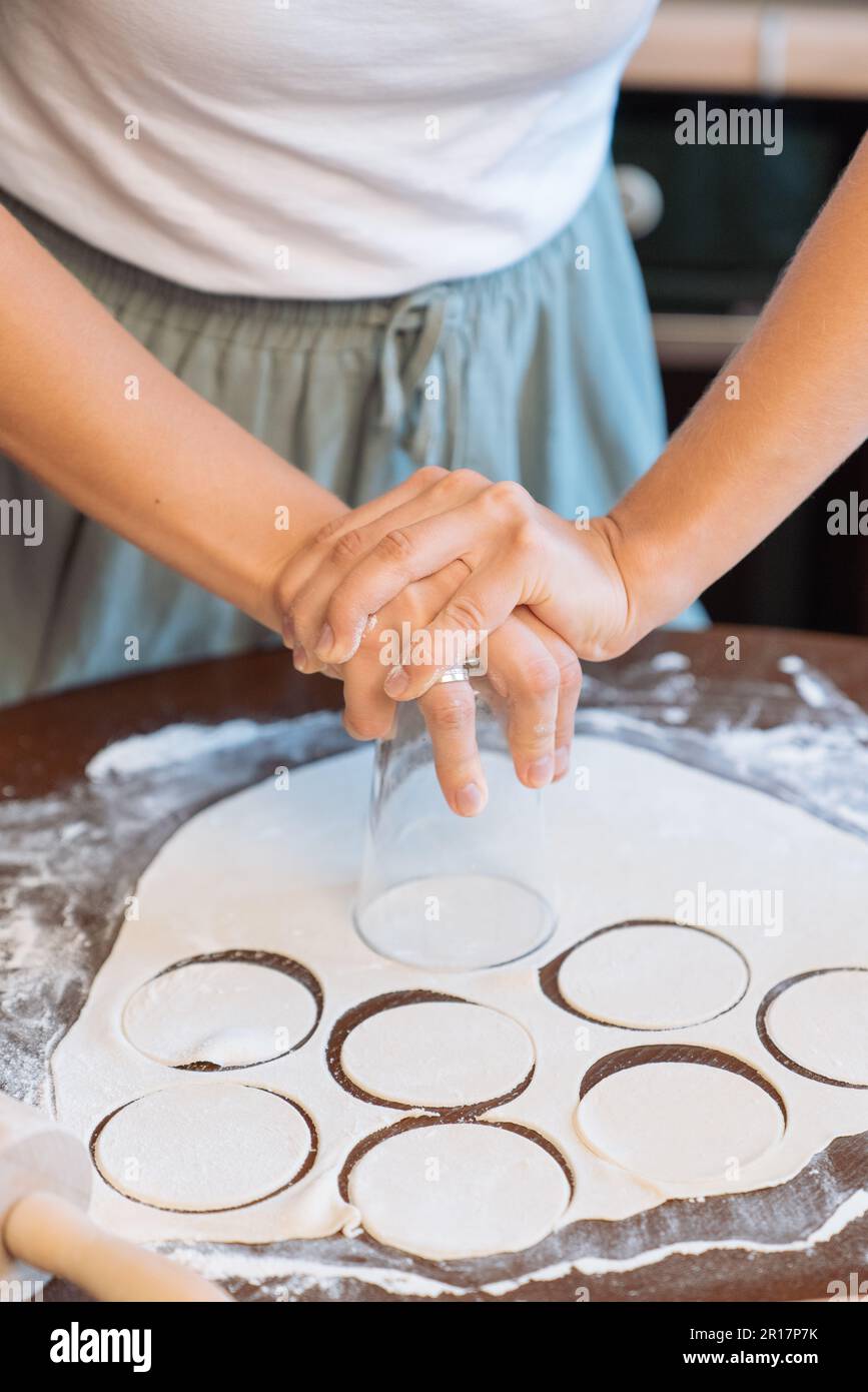 Cutting out pastry round hi-res stock photography and images - Alamy