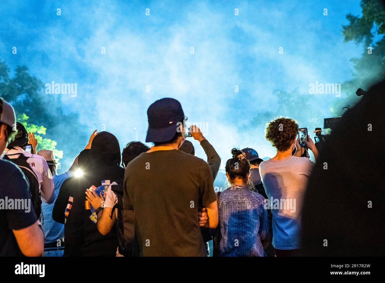 Protesters outside white house hi-res stock photography and images - Alamy