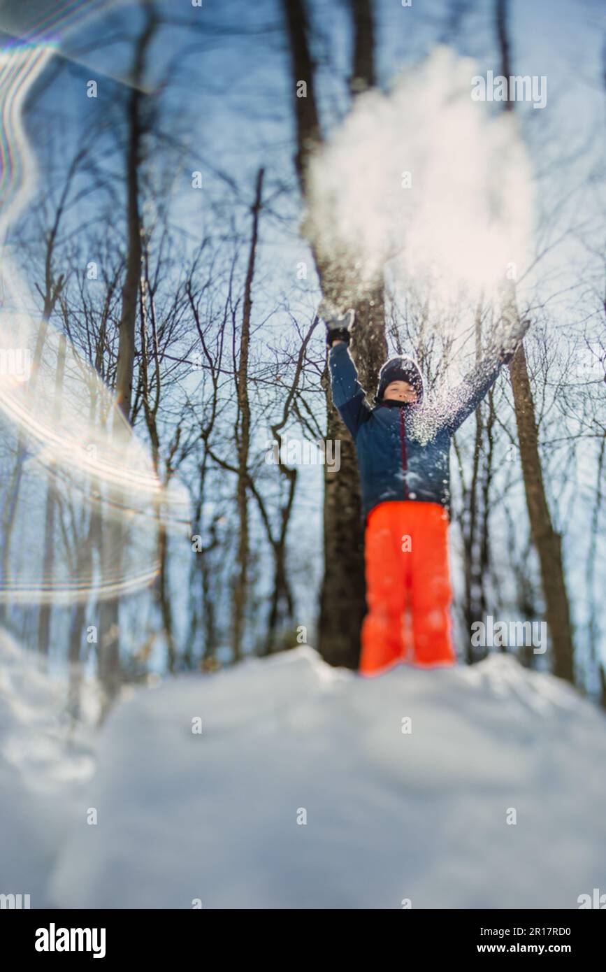 Throwing snowman hi-res stock photography and images - Alamy