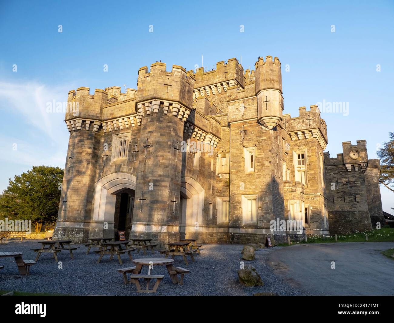 Wray castle hi-res stock photography and images - Alamy