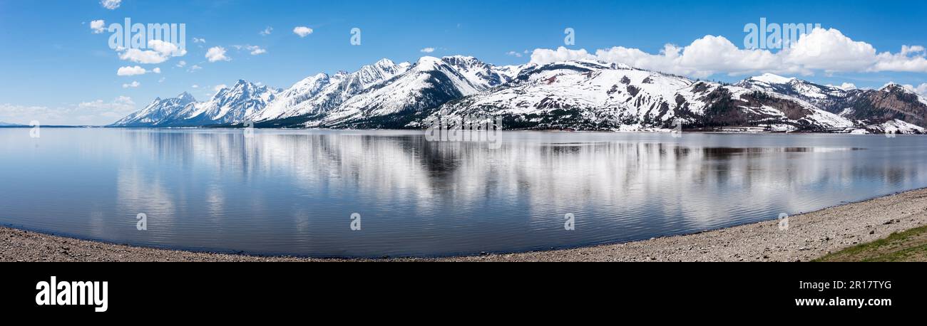 Jackson Lake panorama with the Grand Teton Mountains Stock Photo - Alamy