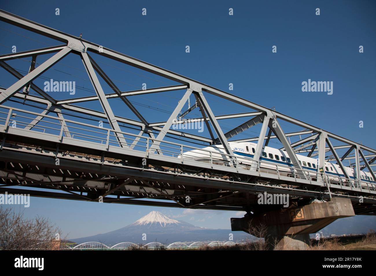 Shinkansen 2013 hi-res stock photography and images - Alamy