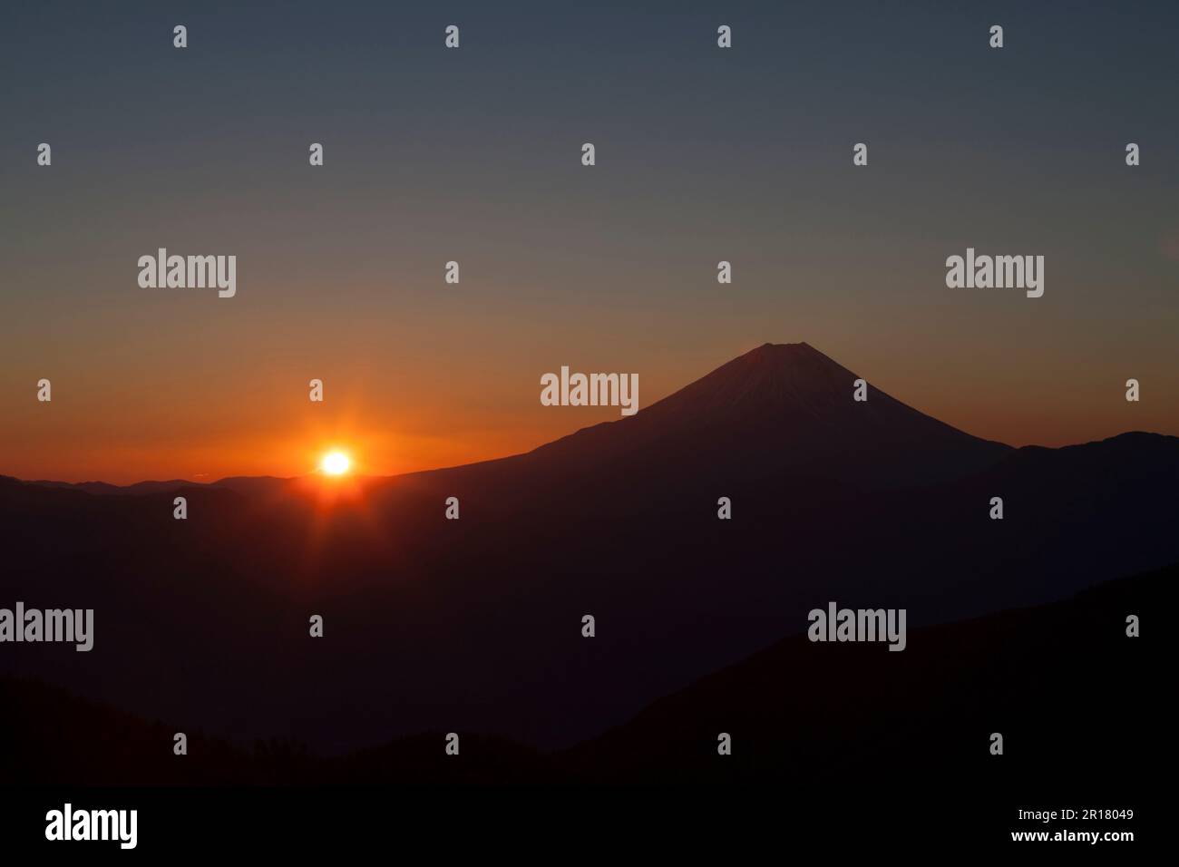 Seeing Mount Fuji and the sunrise from Mount Kushigatayama Stock Photo ...
