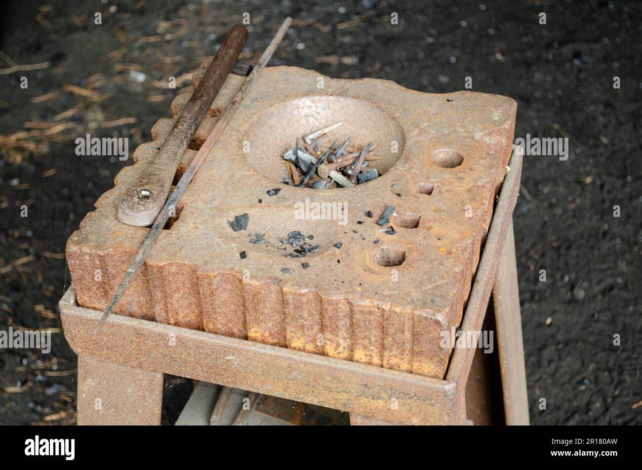 Iron making techniques hi-res stock photography and images - Alamy
