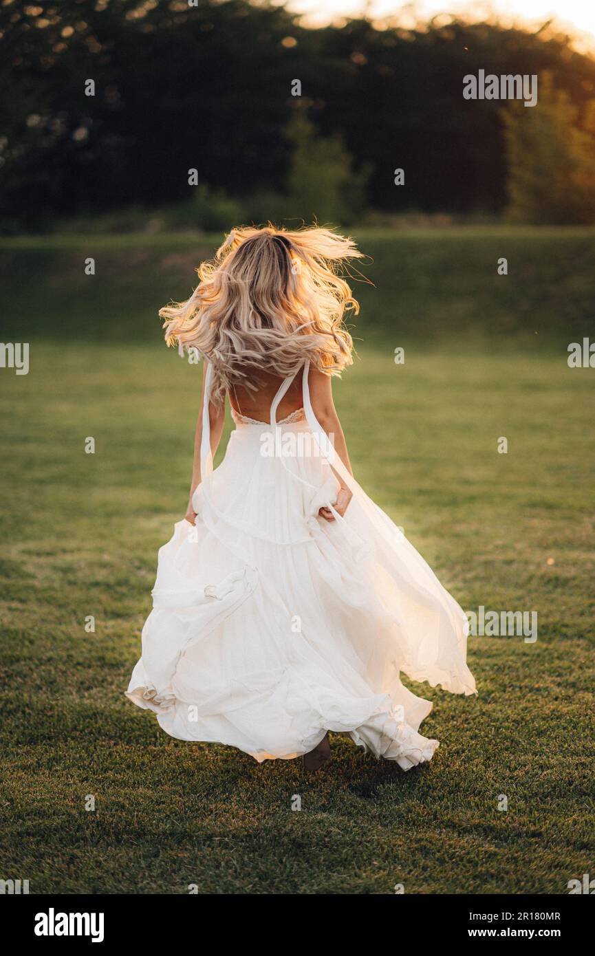 Young bride in stunning hi-res stock photography and images - Alamy