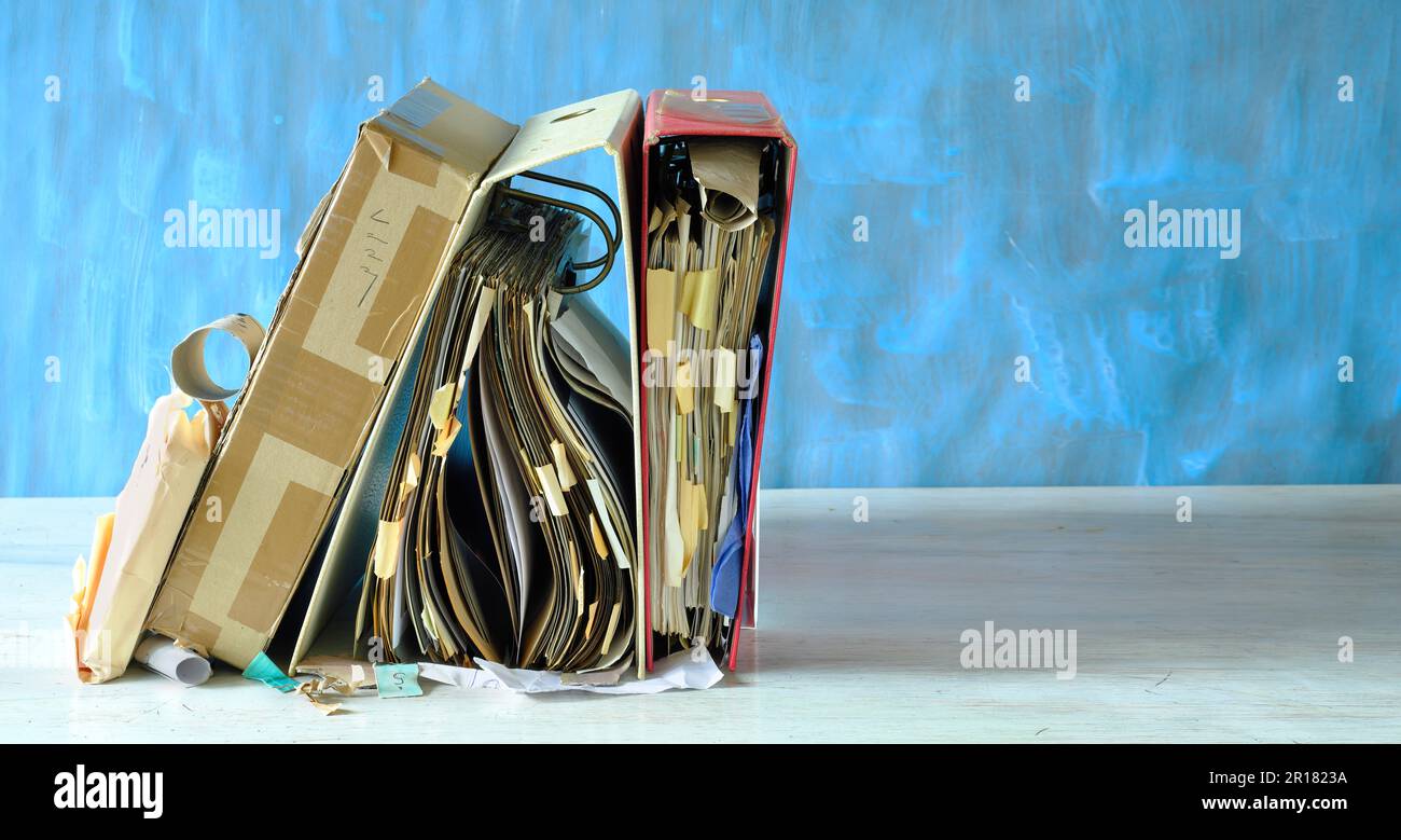 Messy workplace hi-res stock photography and images - Alamy