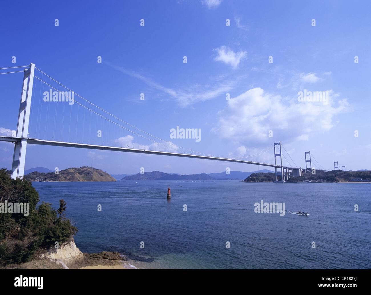 Kurushima Kaikyo Bridge, Nishiseto Expressway Stock Photo - Alamy