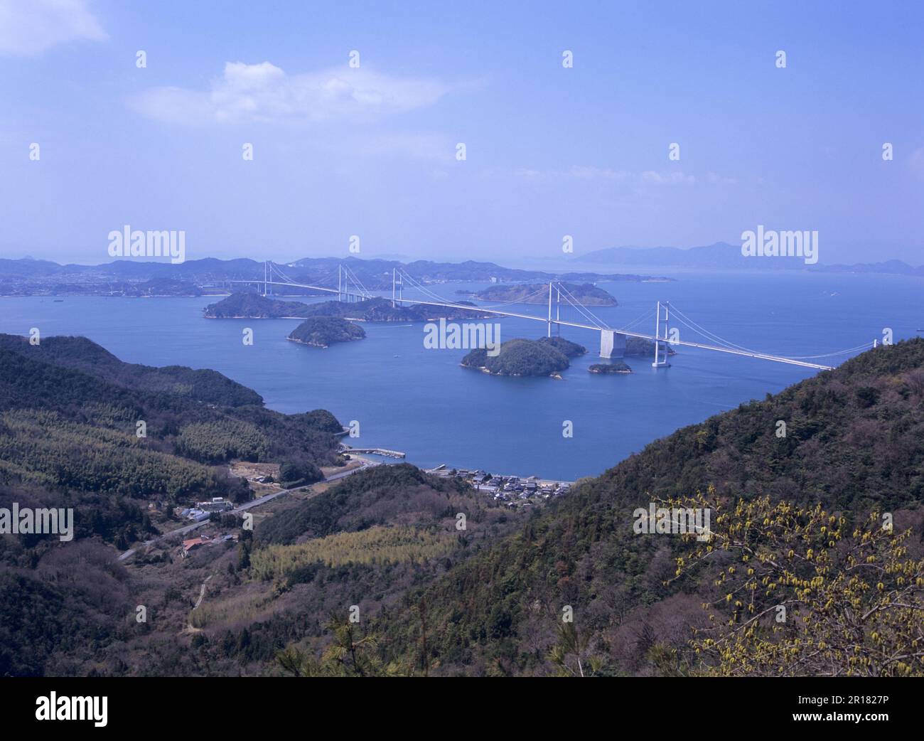 Kurushima Kaikyo Bridge, Nishiseto Expressway Stock Photo - Alamy