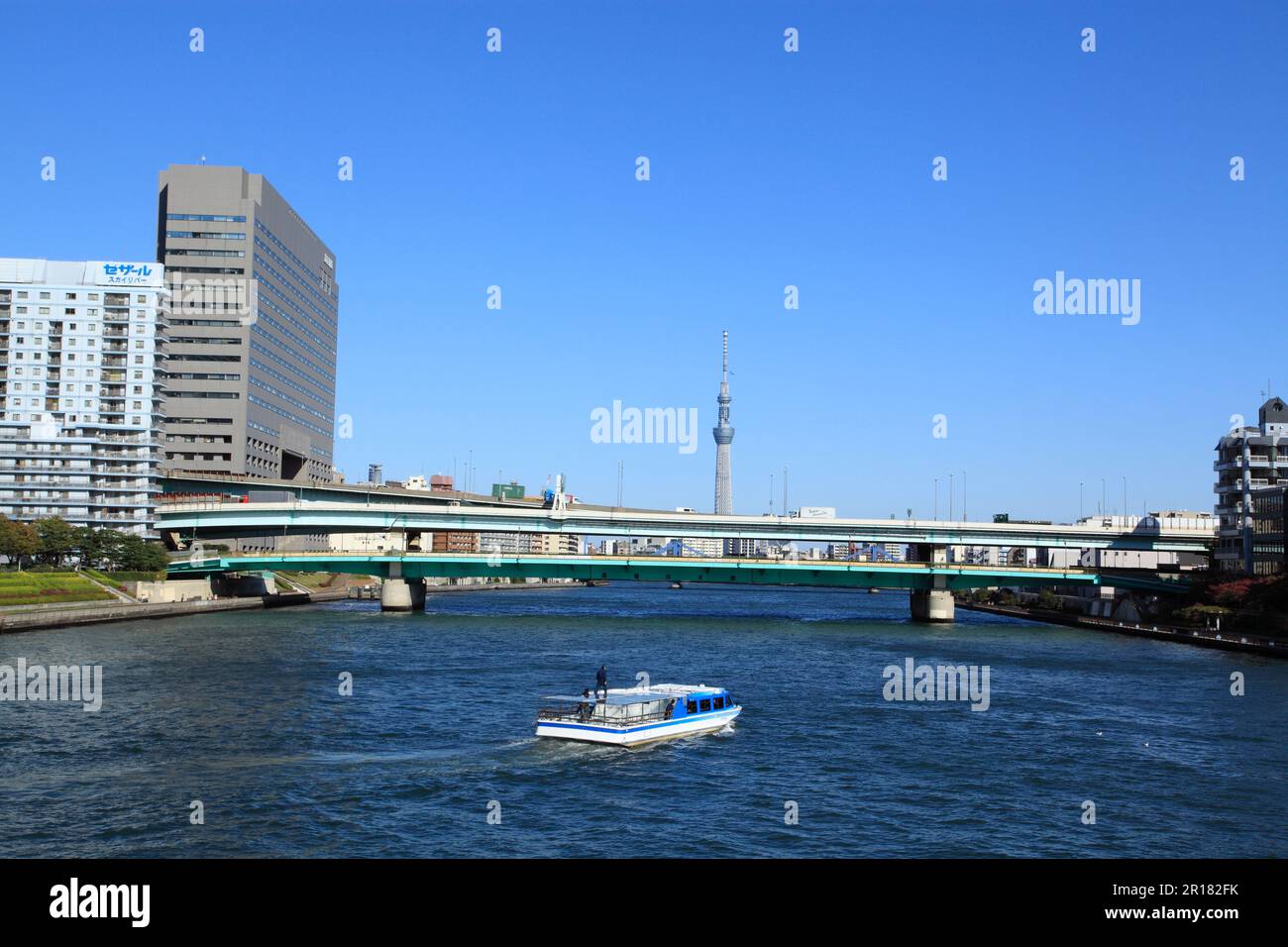Tokyo sky tree seen from Eitai Bridge Stock Photo - Alamy