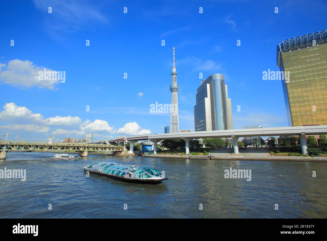 Sumida River and Tokyo Sky Tree Stock Photo - Alamy