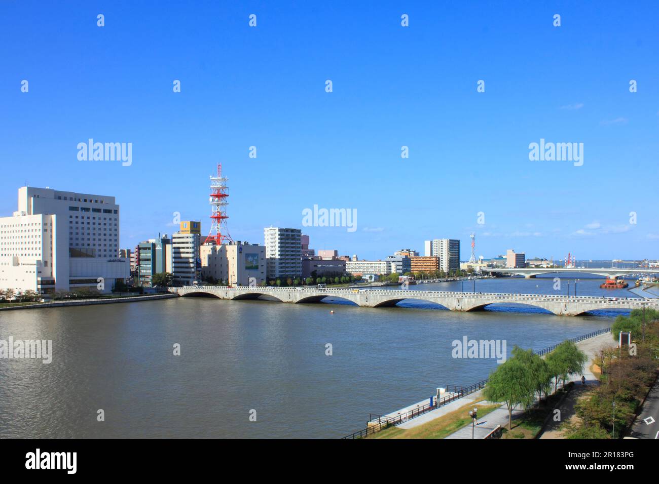 Shinano river bridge hi-res stock photography and images - Alamy