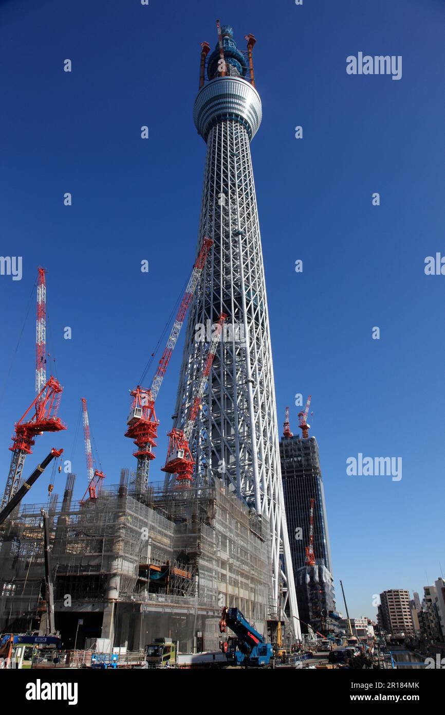 Tokyo sky tree than Tobu bridge Stock Photo - Alamy