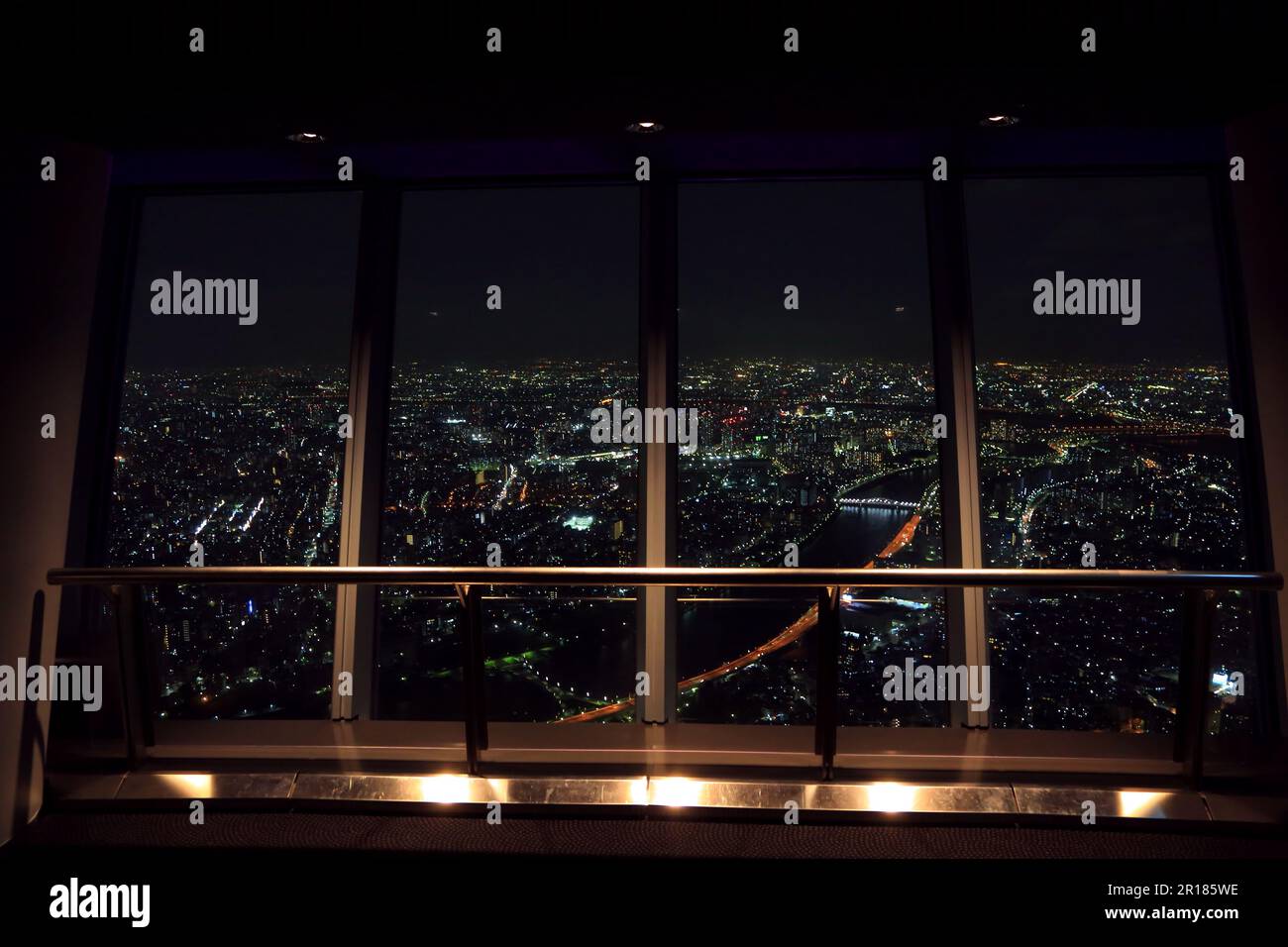 Tokyo Sky Tree viewing deck window and scenery Stock Photo - Alamy