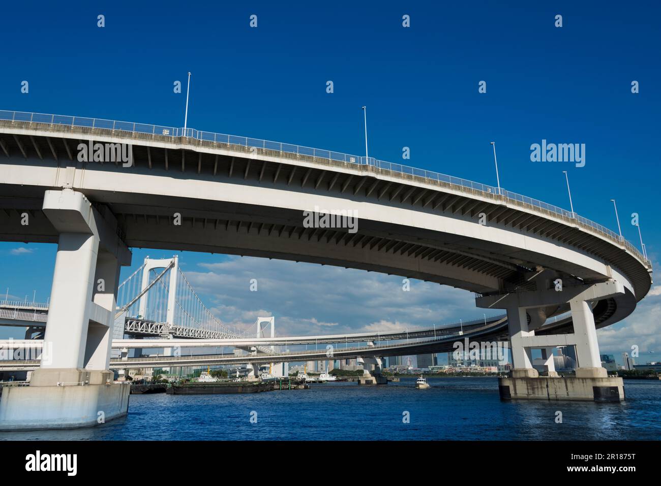 Loop bridge of Rainbow Bridge ( half Stock Photo - Alamy