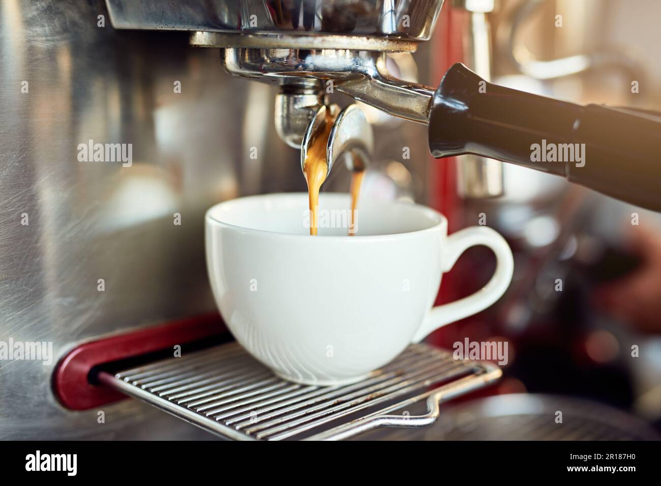 Real expresso coffee machine hi-res stock photography and images - Alamy