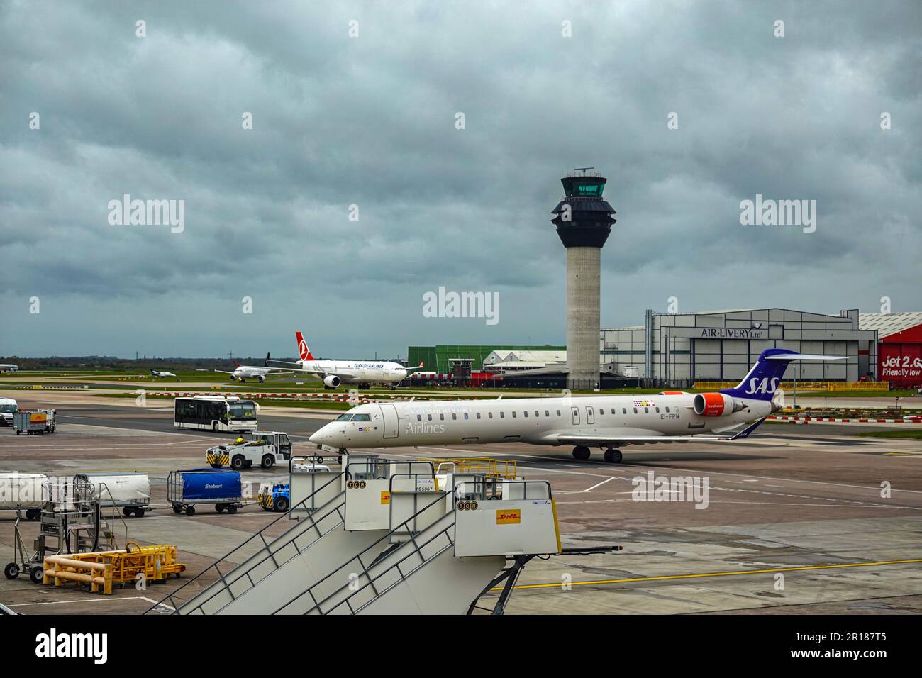 Easyjet, airline, aeroplane, orange, Airbus seen in rainy weather at ...