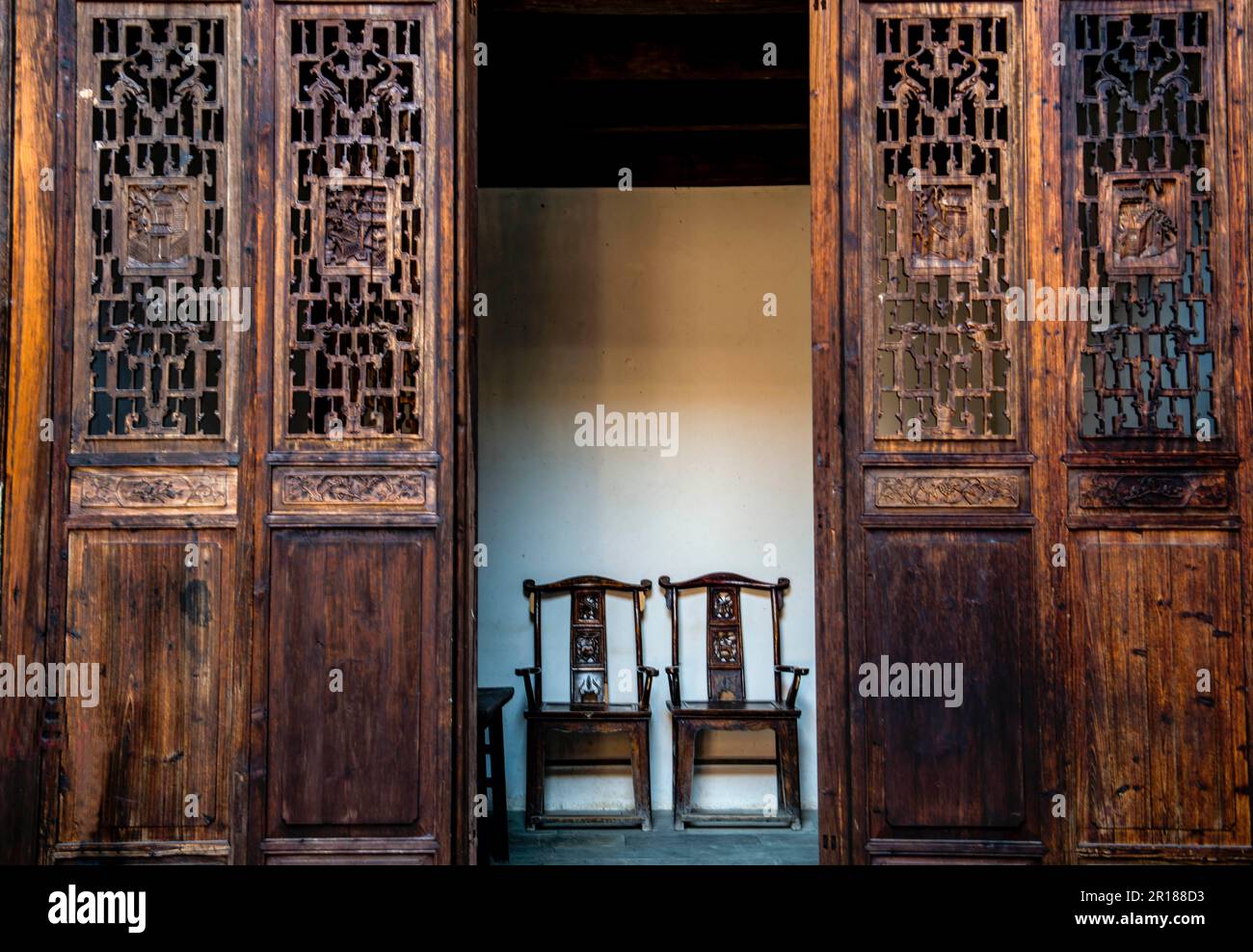 Hui ancient buildings hi-res stock photography and images - Alamy