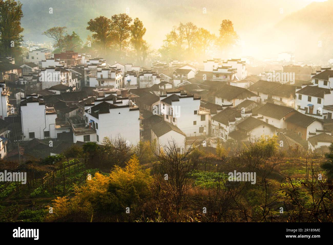 Hui ancient buildings hi-res stock photography and images - Alamy