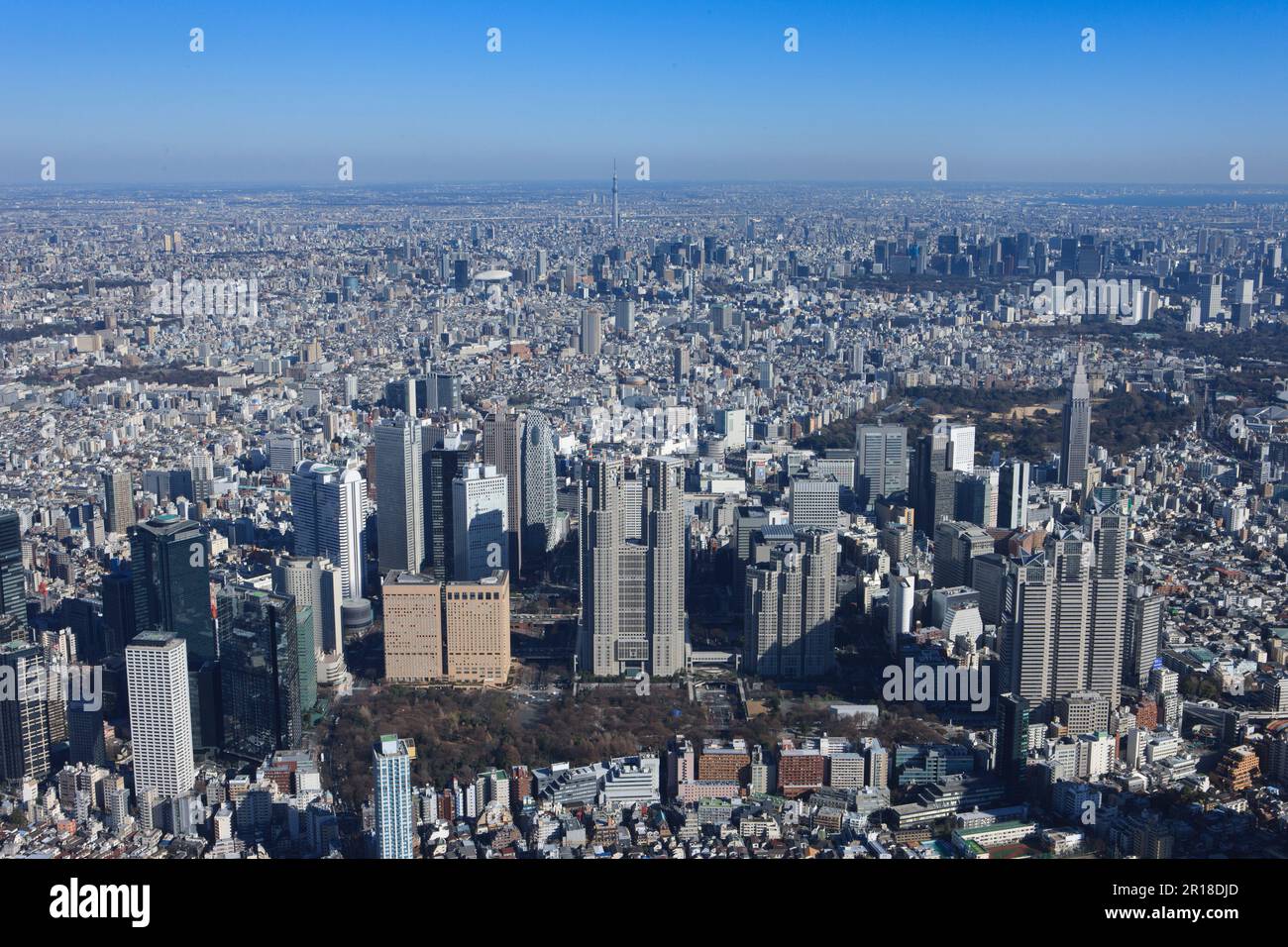 Aerial shot of Shinjuku station from the metropolitan city government ...