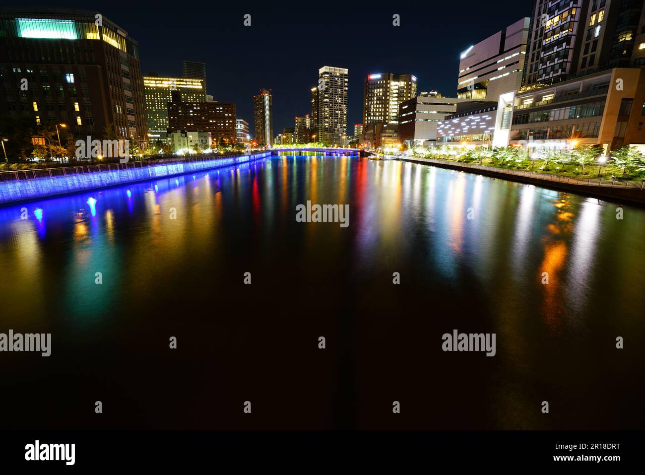 Night view riverside river hi-res stock photography and images - Alamy