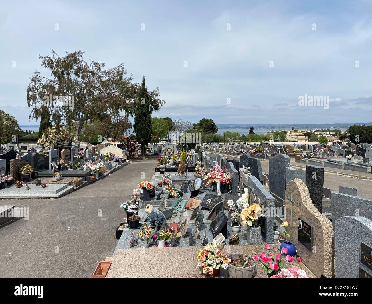 Sète, France - 04 23 2023: View of graves in the Le Py Cemetery Stock ...