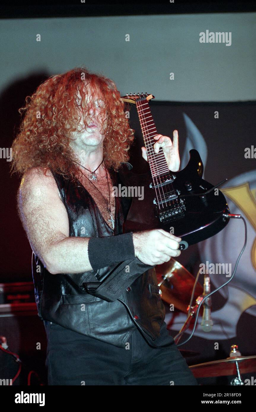 Milan Italy 1994-11-10 : Geoff Thorpe guitarist of Vicious Rumors in ...