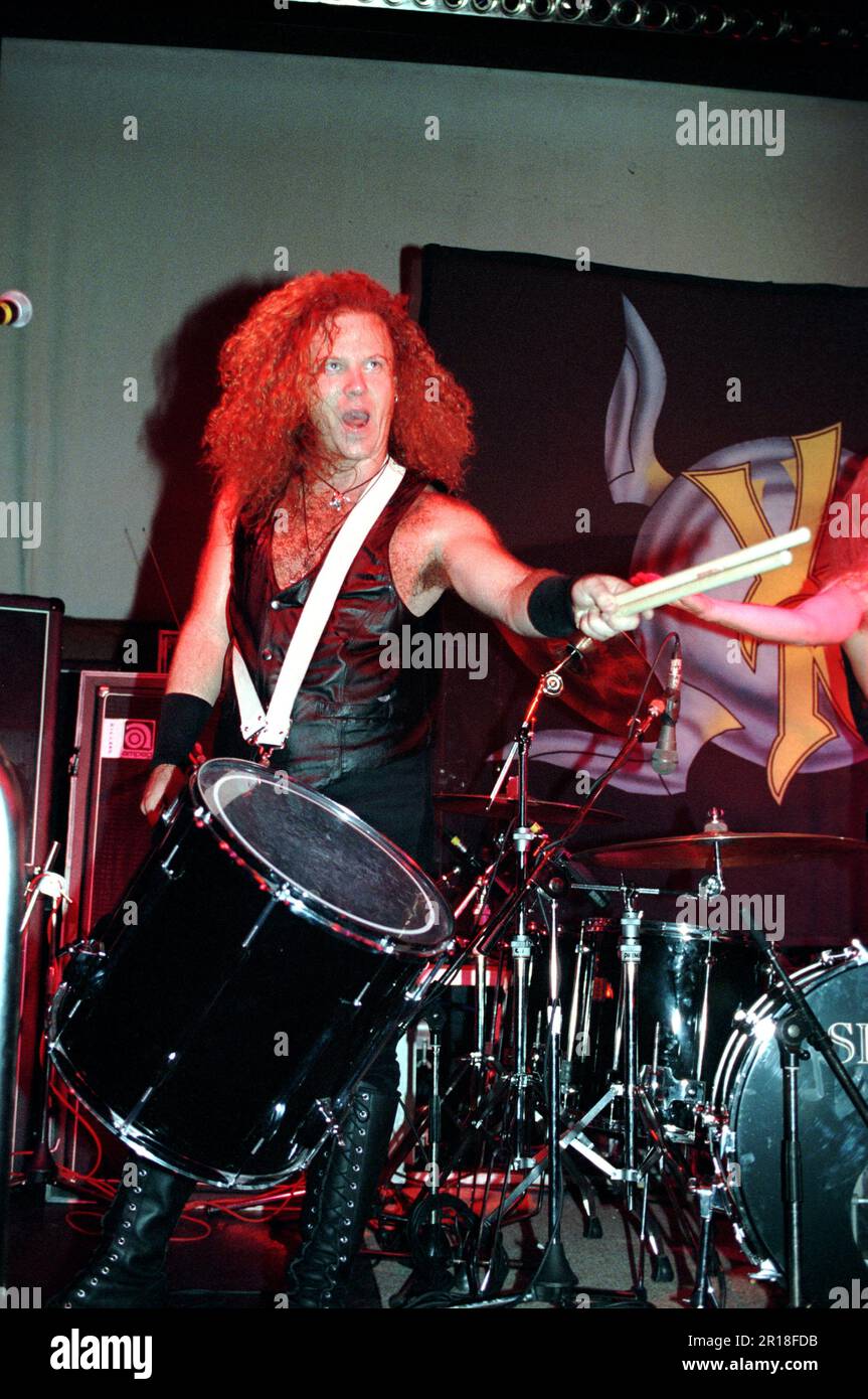 Milan Italy 1994-11-10 : Geoff Thorpe guitarist of Vicious Rumors in ...
