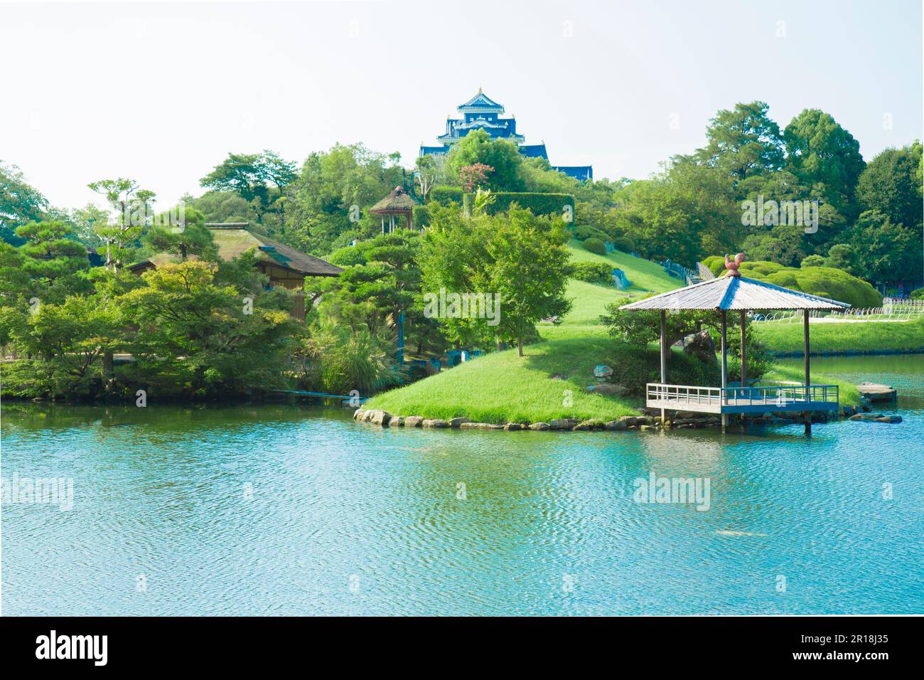 Korakuen garden and Okayama Castle Stock Photo - Alamy