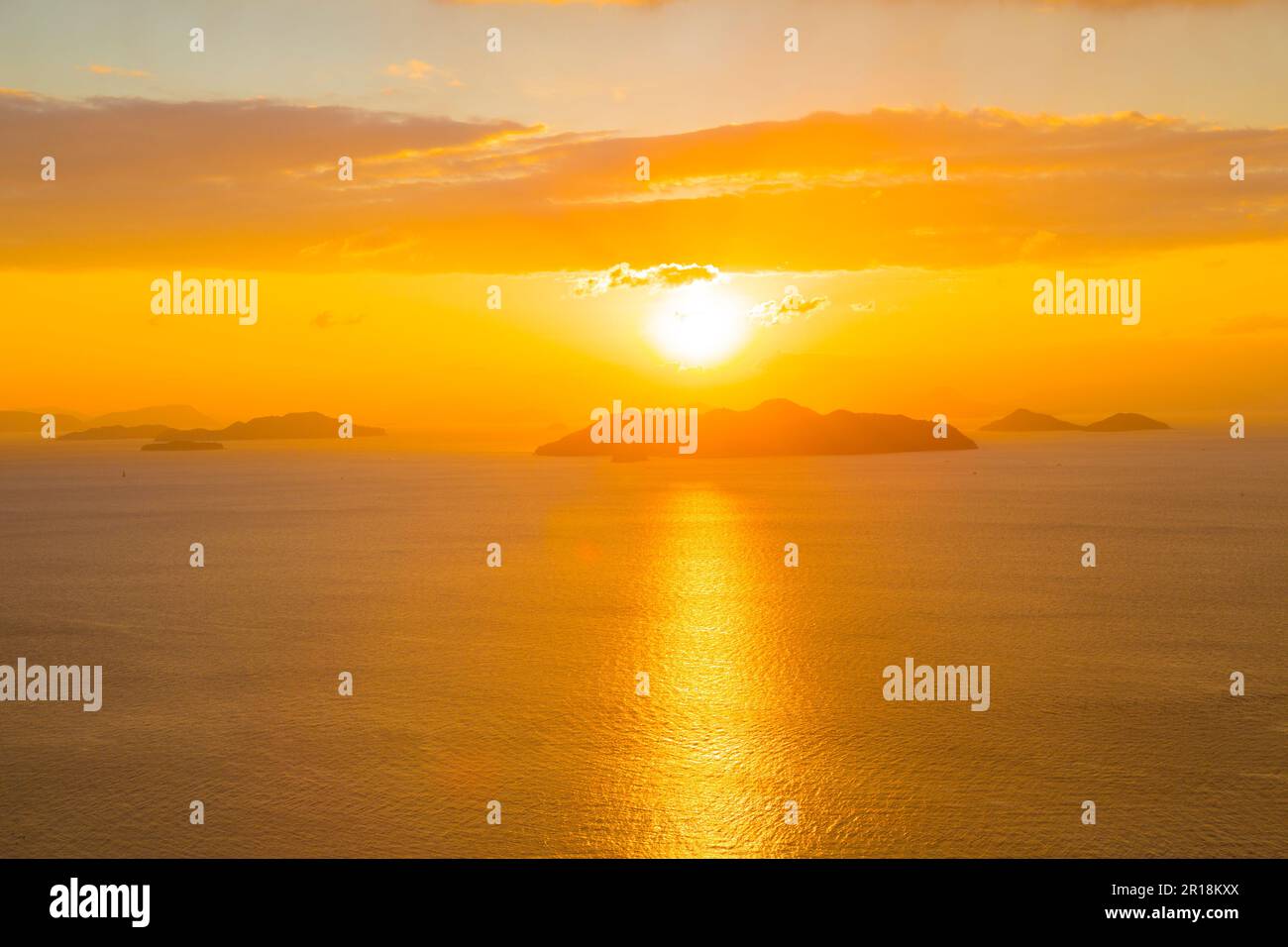 Sunrise of Seto Inland Sea Stock Photo - Alamy