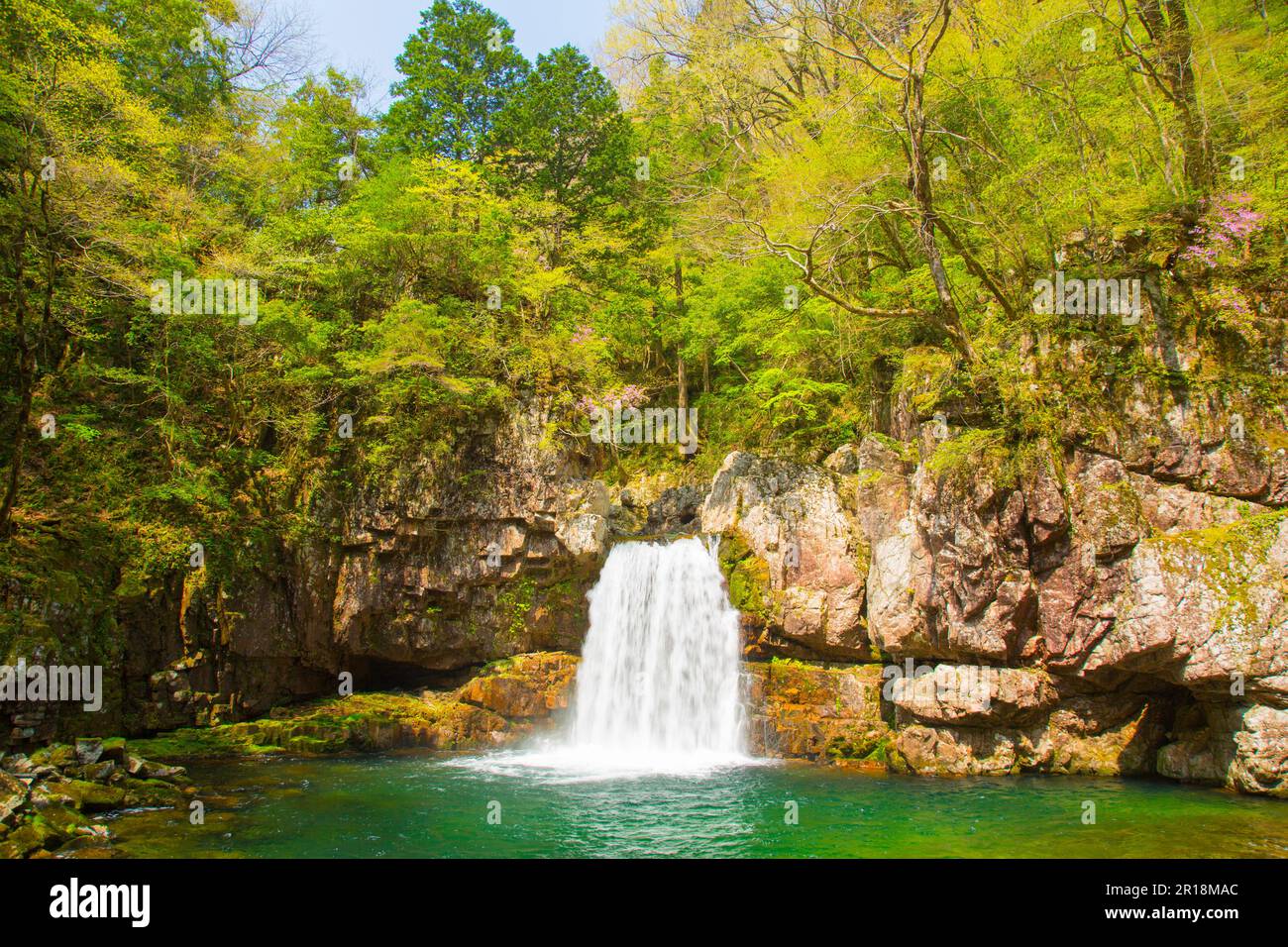 Two stage waterfall hi-res stock photography and images - Alamy