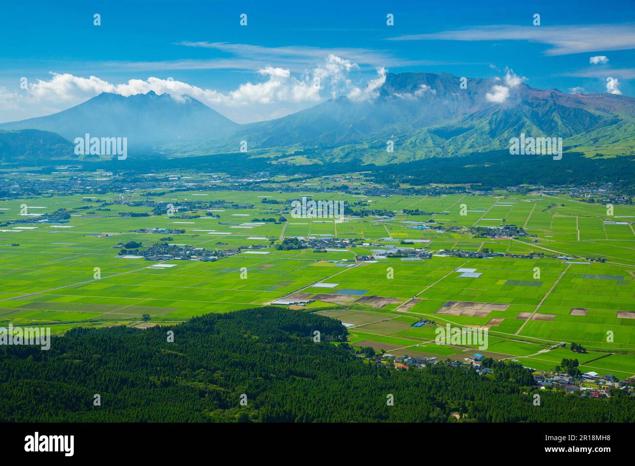 View of Mount Asosan from Aso daikanbo peak Stock Photo - Alamy