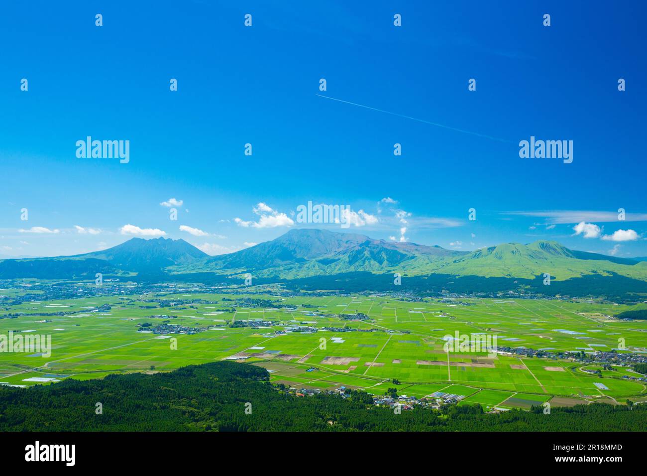 View of Mount Asosan from Aso daikanbo peak Stock Photo - Alamy