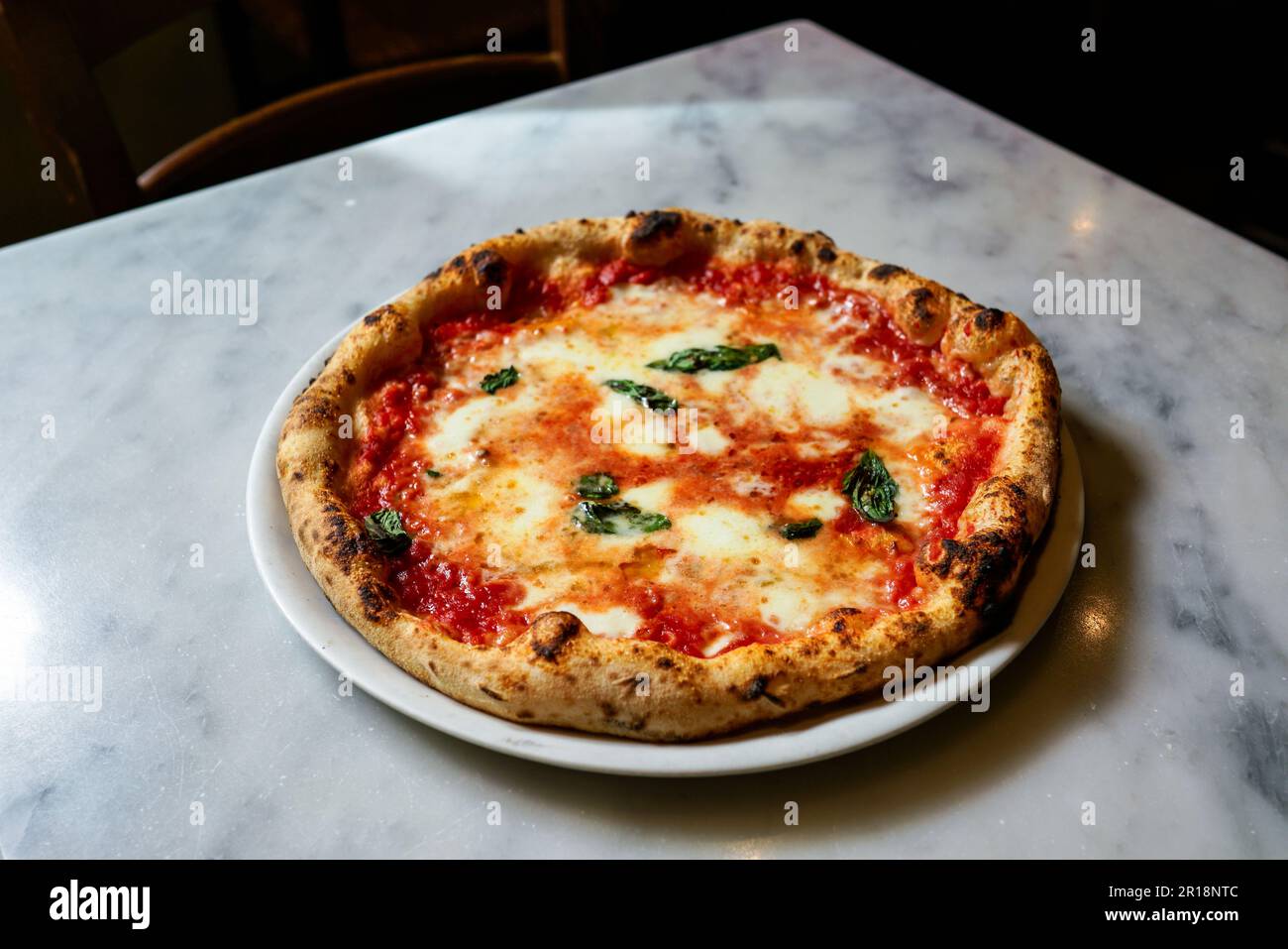 Pizza margherita whole hi-res stock photography and images - Alamy