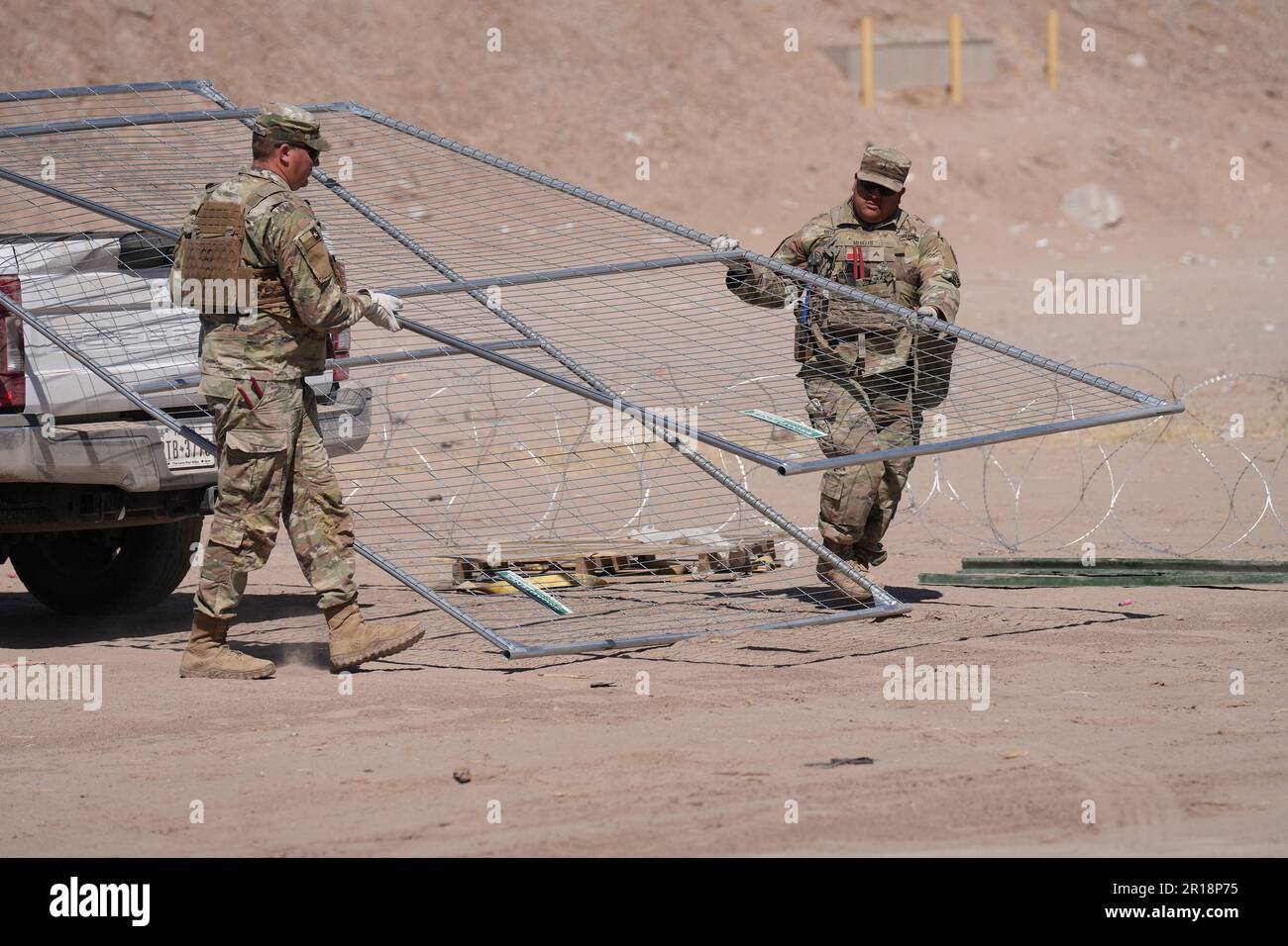 Members of the Operation Lone Star Task Force West and Texas Tactical ...