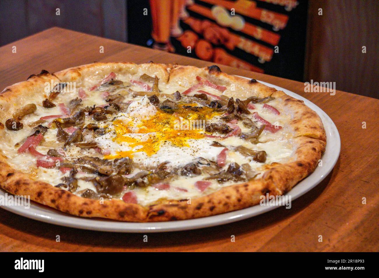 Neapolitan pizza with chewy dough Stock Photo - Alamy