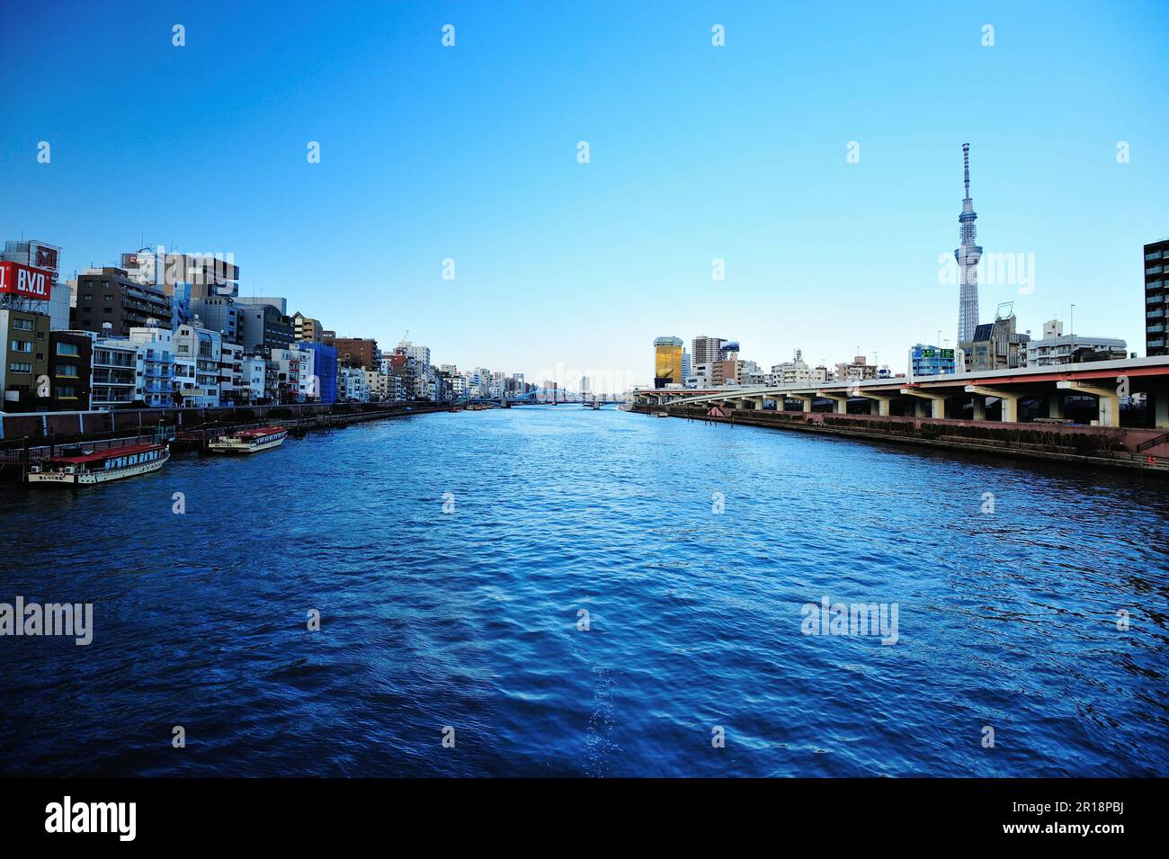 Sumida river and Tokyo Sky Tree Stock Photo - Alamy