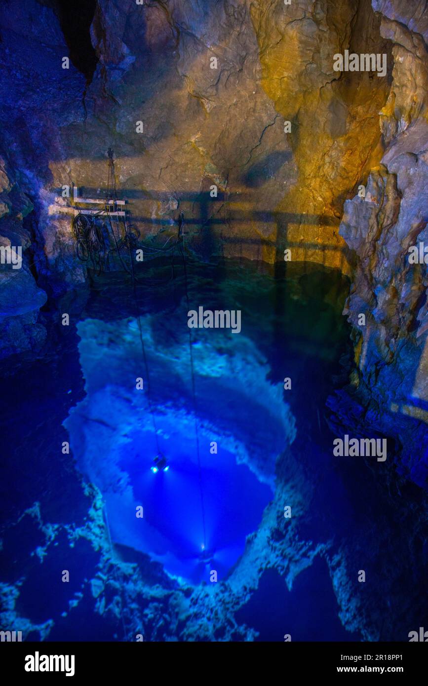 Limestone cave iwate prefecture hi-res stock photography and images - Alamy
