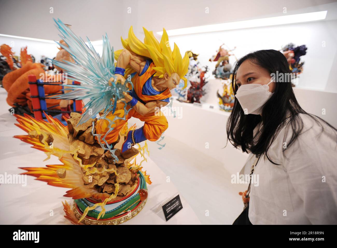 Statue 4 heroes gallery hi-res stock photography and images - Alamy