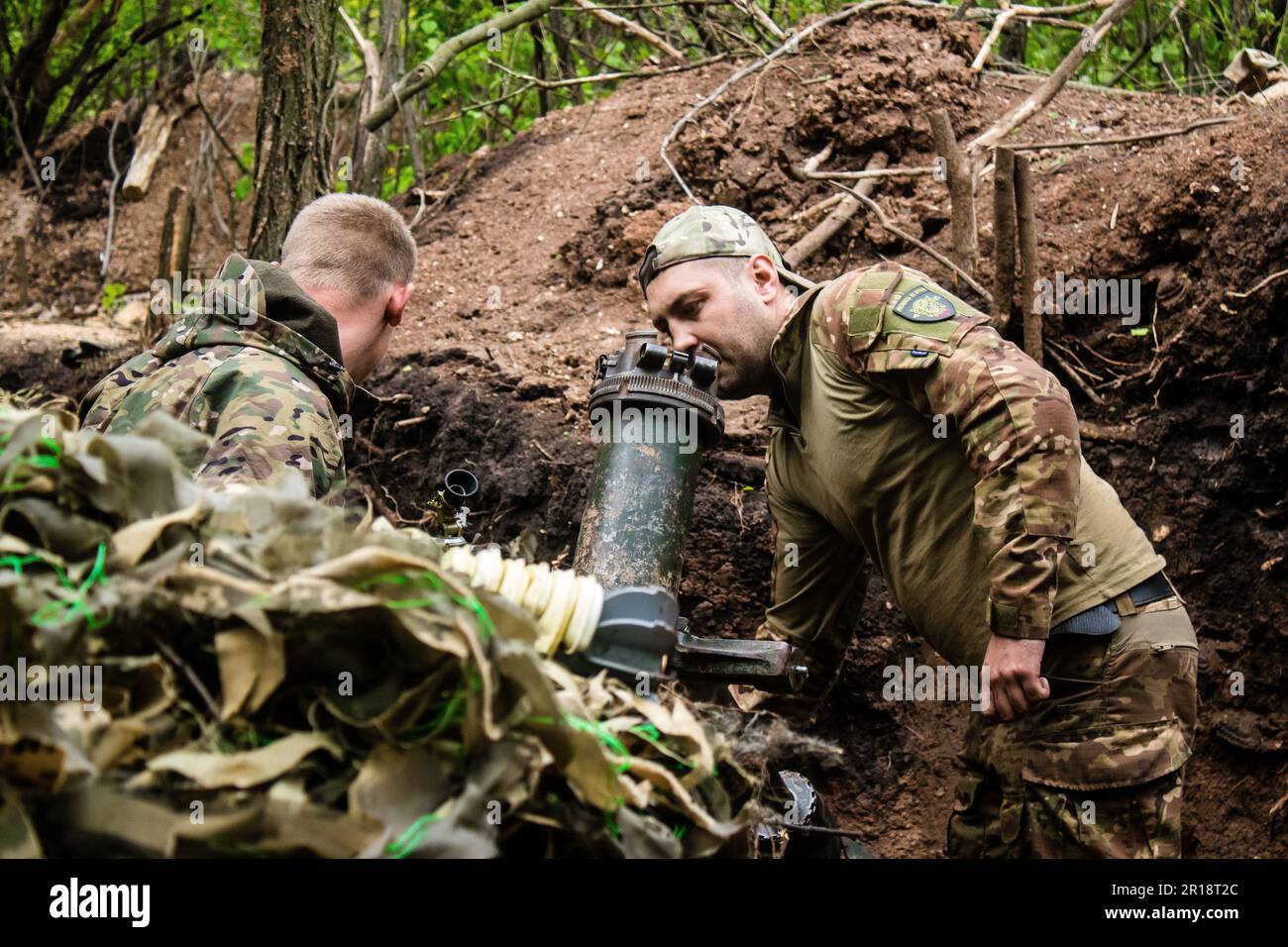 Ukrainian soldier from the 28th Artillery Battalion adjusting the ...