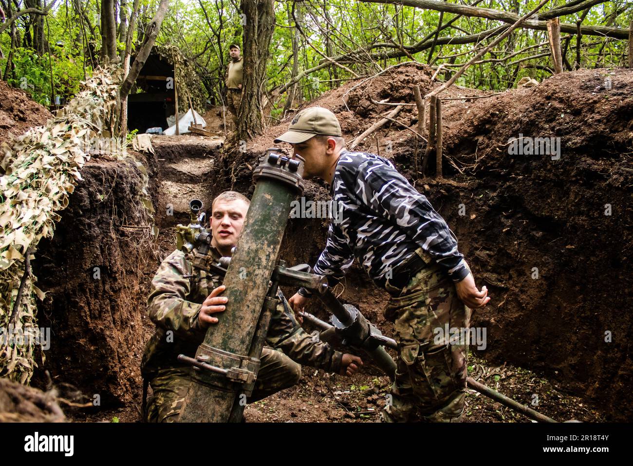 Ukrainian soldier from the 28th Artillery Battalion adjusting the ...