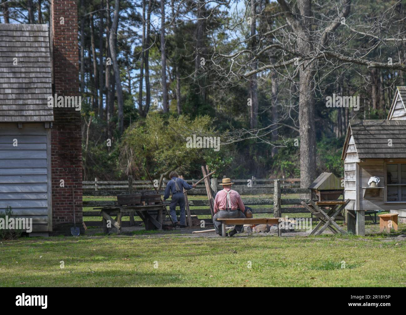 Working on a farm hi-res stock photography and images - Alamy