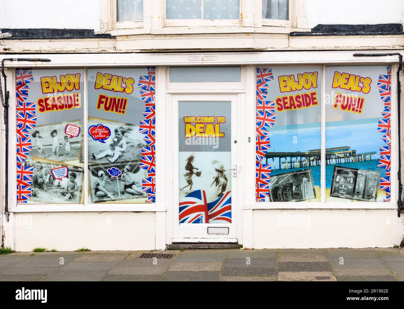 Welcome to Deal, a shop in Deal, Kent, England Stock Photo - Alamy